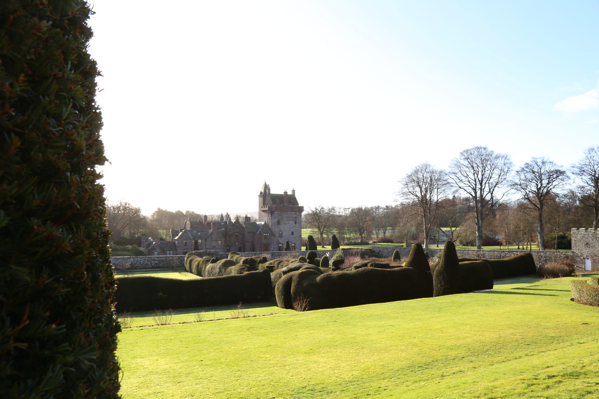 Dan Peña’s Guthrie Castle Embodies a Blend of Scottish Lore and Modern ...