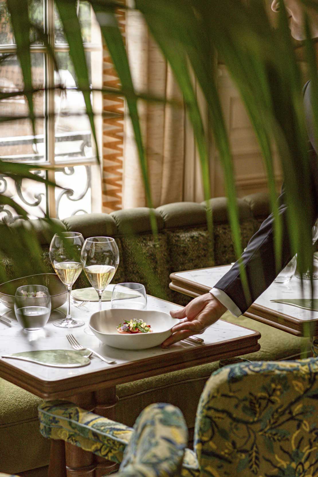Capital Gains: Saint James Hotel, Paris - robbreportmonaco.com
